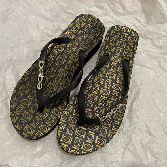 bebe | Shoes | Bebe Platform Flip Flops Slippers Sandals Size 8 | Poshmark
